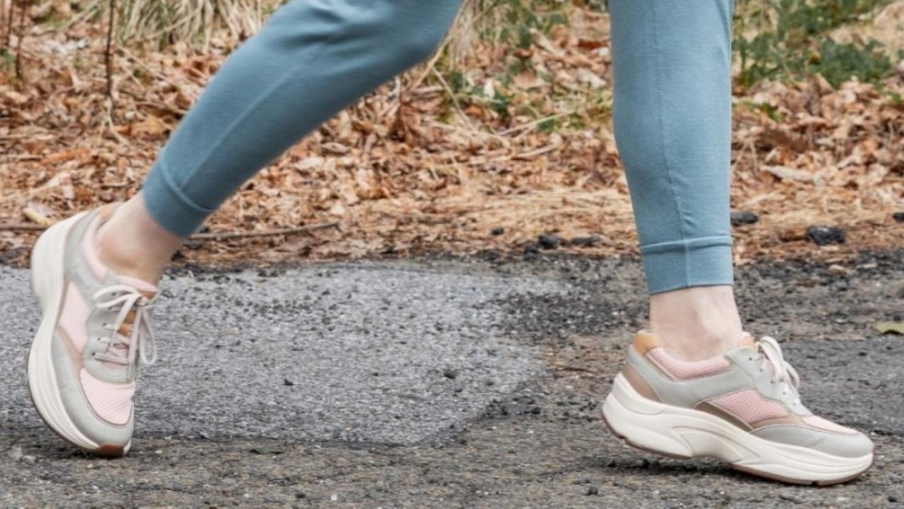 Gout-Friendly Footwear Recommended by Foot and Ankle Specialists – Meditnor